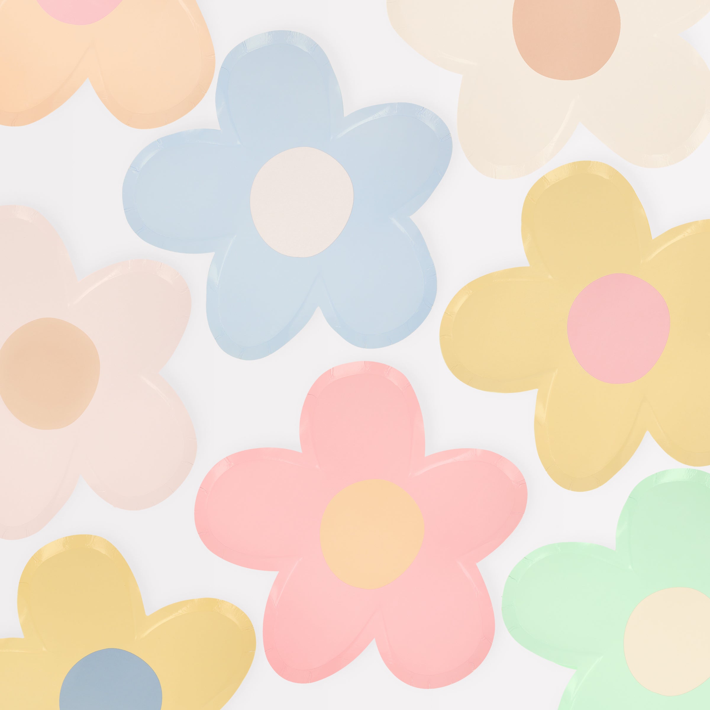 Daisy Shaped Plates – Odd McLean